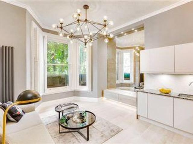 2 Bedrooms Flat for sale in Finborough Road, London SW10