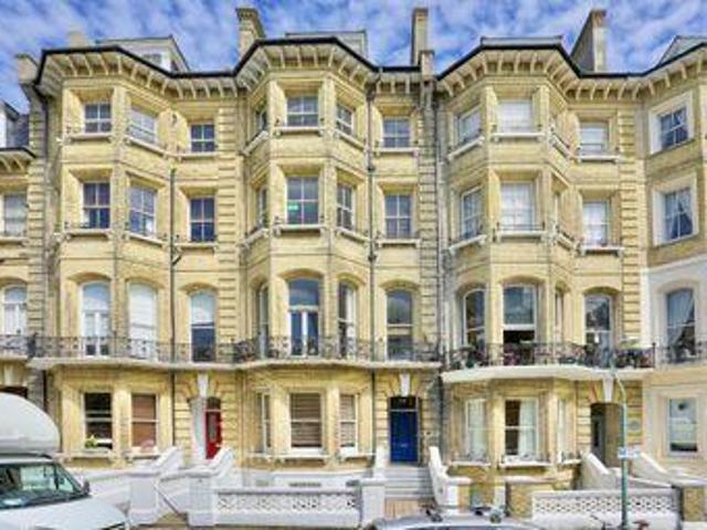 2 Bedrooms Flat for sale in First Avenue, Hove, East Sussex BN3