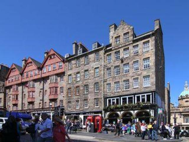 2 Bedrooms Flat for sale in Flat 7, 457 Lawnmarket, Edinburgh EH1