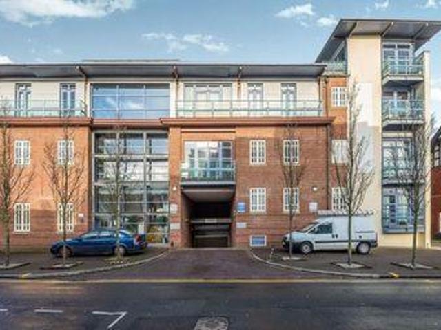 2 Bedrooms Flat for sale in Flat 1, Post Office Avenue, Southport, Merseyside PR9