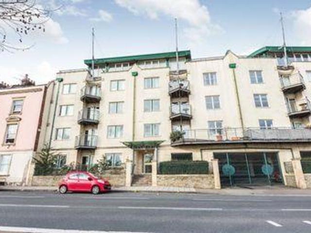 2 Bedrooms Flat for sale in Flat 1, 100 Hotwell Road, Bristol BS8