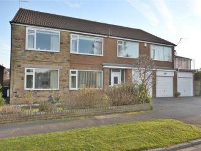 2 Bedrooms Flat for sale in Flat 3, Primley Park Road, Leeds, West Yorkshire LS17