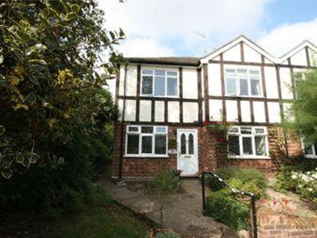 2 Bedrooms Flat for sale in Florence Drive, Enfield, Middlesex EN2