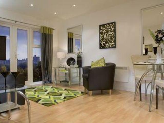 2 Bedrooms Flat for sale in ´´Frankel House´´ at Fetlock Drive, Newbury RG14