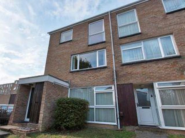 2 Bedrooms Flat for sale in Friars Wood, Pixton Way, Croydon CR0