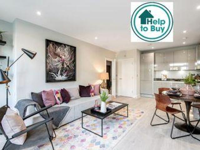 2 Bedrooms Flat for sale in Friern Park, London N12