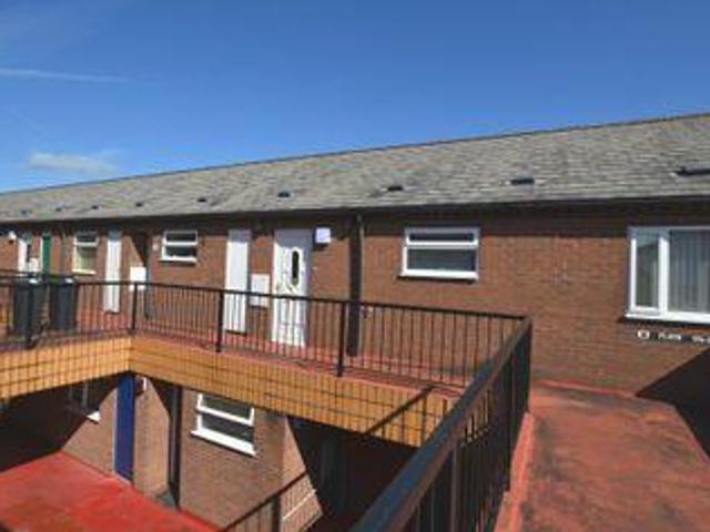 2 Bedrooms Flat for sale in Frogmore Road, Market Drayton TF9