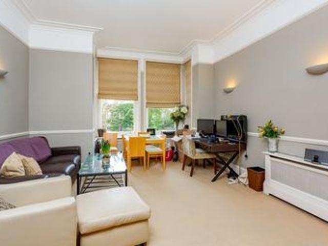 2 Bedrooms Flat for sale in Frognal, London NW3