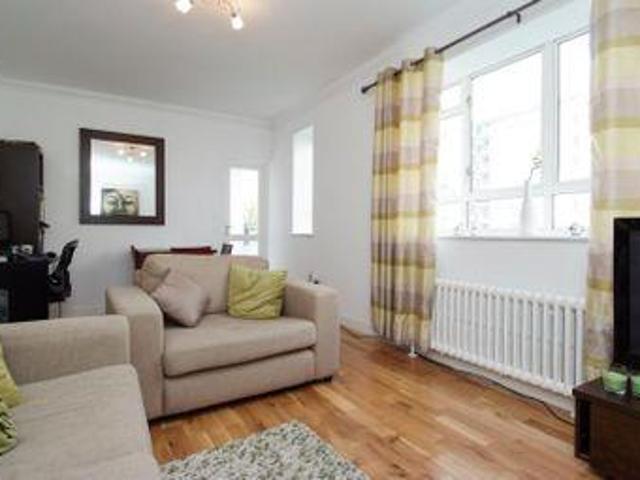 2 Bedrooms Flat for sale in Keats House, Churchill Gardens, London SW1V