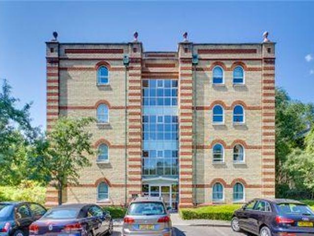 2 Bedrooms Flat for sale in Keble Place, Harrods Village, Barnes, London SW13