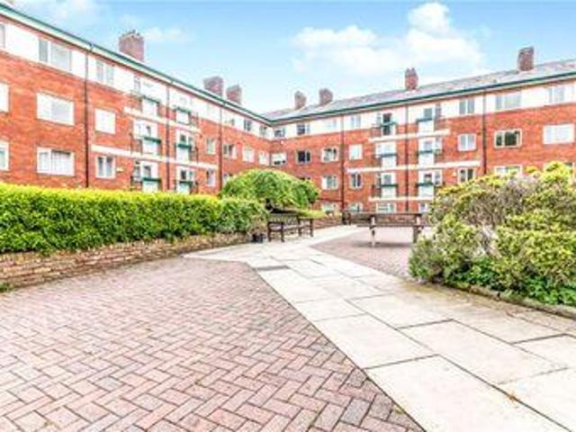 2 Bedrooms Flat for sale in Kielder Square, Eccles New Road, Salford M5
