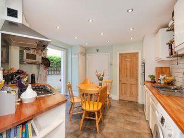 2 Bedrooms Flat for sale in Kilburn Lane, London W10