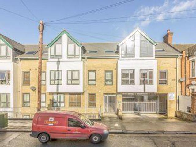 2 Bedrooms Flat for sale in Kilburn Lane, London W10