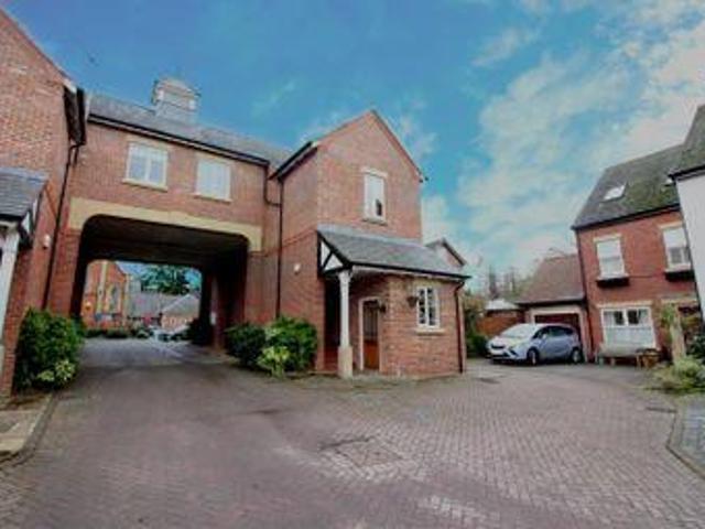 2 Bedrooms Flat for sale in Kingbur Place, Audlem, Crewe CW3