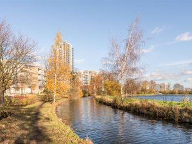 2 Bedrooms Flat for sale in Kingly Building, Woodberry Down, Finsbury Park, London N4