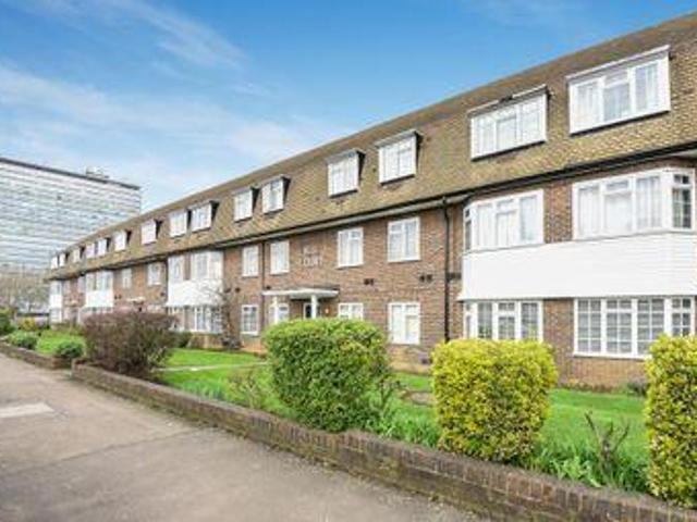 2 Bedrooms Flat for sale in Kingston Road, Surbiton KT5