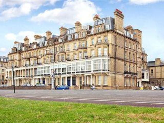 2 Bedrooms Flat for sale in Kings Gardens, Hove, East Sussex BN3