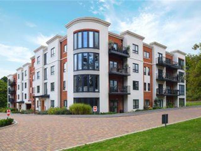 2 Bedrooms Flat for sale in Kings Quarter, London Road, Binfield, Bracknell RG42