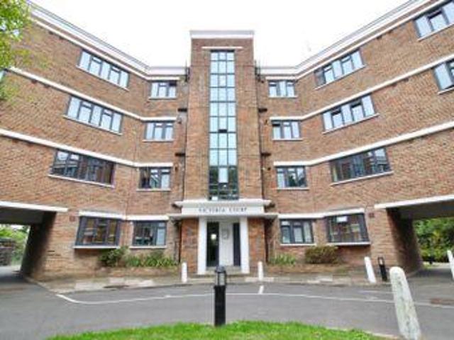 2 Bedrooms Flat for sale in Kingsbridge Avenue, Acton W3