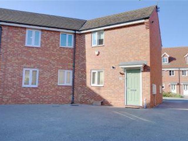 2 Bedrooms Flat for sale in Kingscroft Drive, Welton, Brough, East Yorkshire HU15