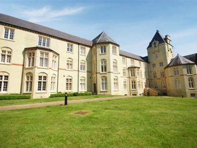 2 Bedrooms Flat for sale in Kingsley Avenue, Fairfield, Hitchin, Bedfordshire SG5