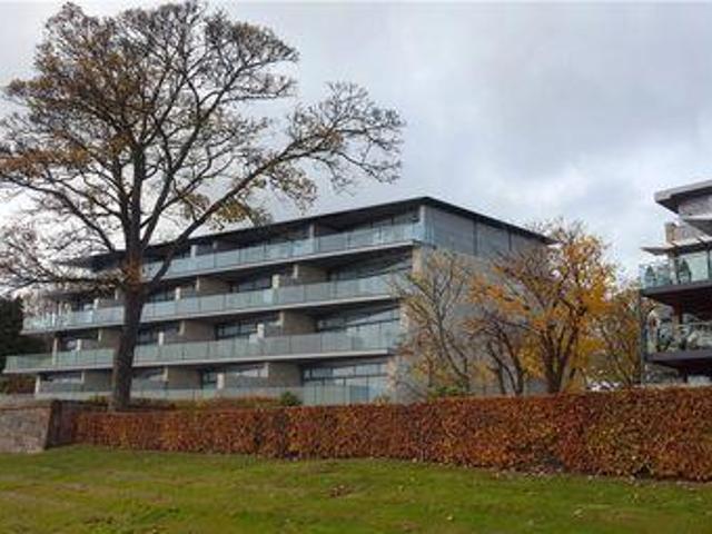 2 Bedrooms Flat for sale in Kinnear Road, Edinburgh EH3