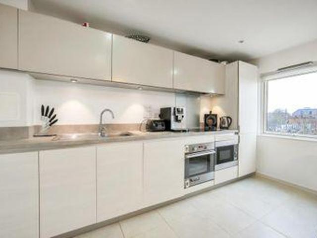 2 Bedrooms Flat for sale in Kirkby Apartments, 1B Baythorne Street, London E3