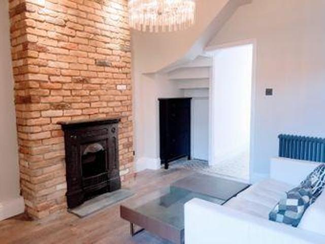 2 Bedrooms Flat for sale in Hove Avenue, Walthamstow E17