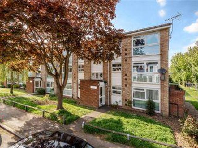 2 Bedrooms Flat for sale in Howard Road, Bromley BR1