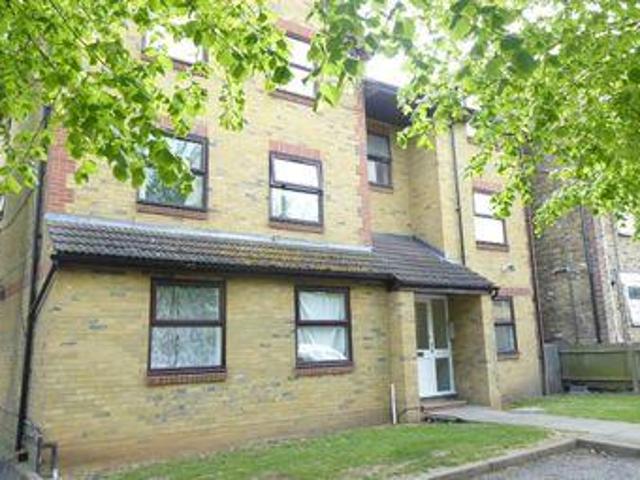 2 Bedrooms Flat for sale in Howard Road, London SE25