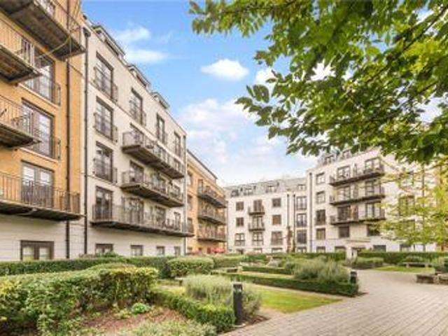 2 Bedrooms Flat for sale in Holloway Road, Holloway, London N7