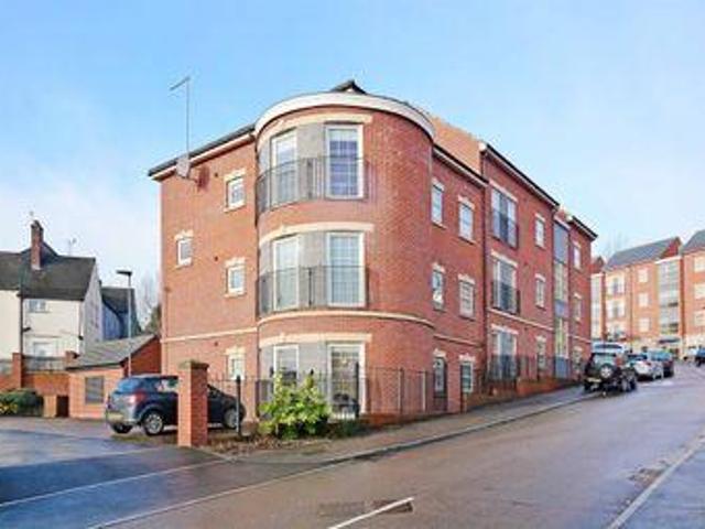 2 Bedrooms Flat for sale in Holywell Gardens, Holywell Heights, Sheffield S4