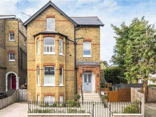 2 Bedrooms Flat for sale in Homefield Road, London SW19