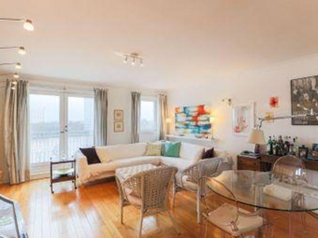 2 Bedrooms Flat for sale in Homer Drive, London E14