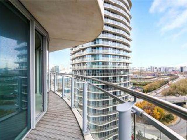 2 Bedrooms Flat for sale in Hoola, 3 Tidal Basin Road, Royal Docks, London E16