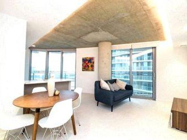 2 Bedrooms Flat for sale in Hoola Building, West Tower, Royal Victoria, London E16