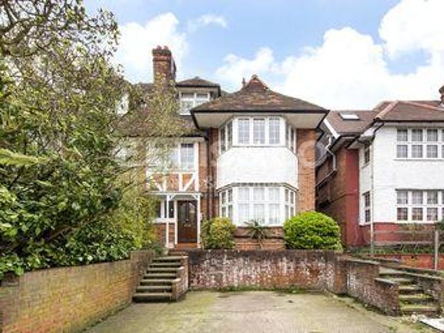 2 Bedrooms Flat for sale in Hoop Lane, London NW11