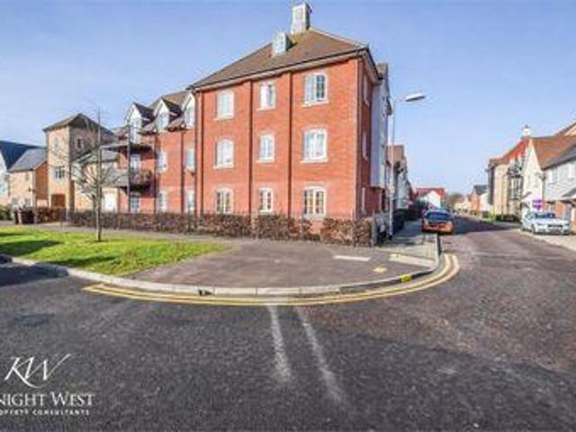 2 Bedrooms Flat for sale in Hooper Avenue, Colchester, Essex CO2