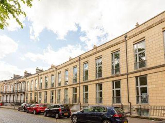 2 Bedrooms Flat for sale in Hopetoun Crescent, Edinburgh EH7