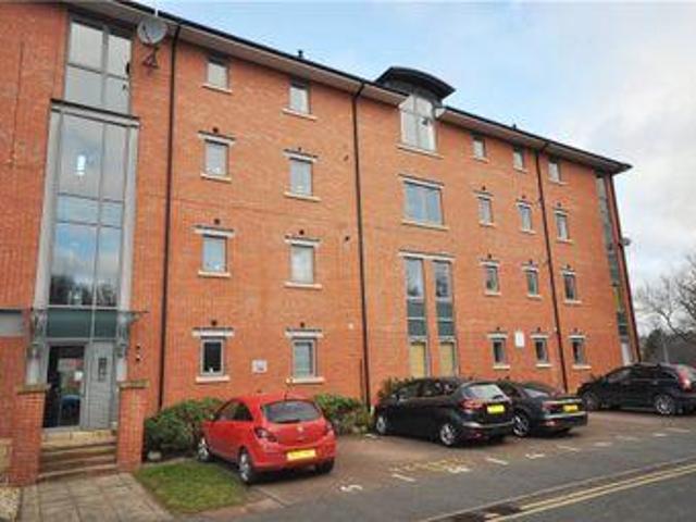 2 Bedrooms Flat for sale in Hopkinson Court, Walls Avenue, Chester CH1