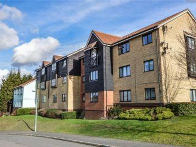 2 Bedrooms Flat for sale in Horn Book, Saffron Walden, Essex CB11