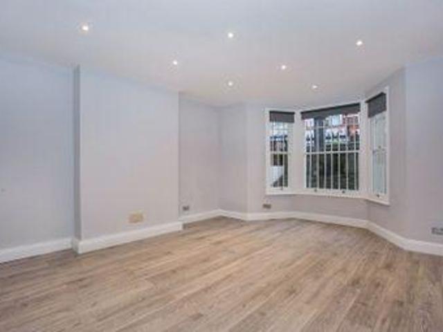 2 Bedrooms Flat for sale in Horn Lane, Acton W3