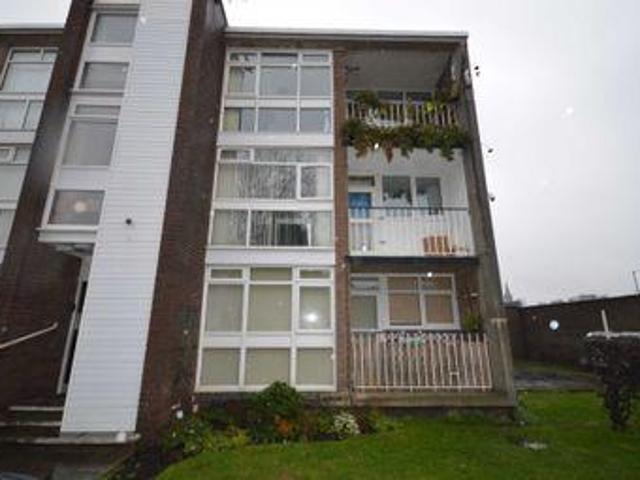 2 Bedrooms Flat for sale in Hornby Avenue, Bromborough, Wirral CH62