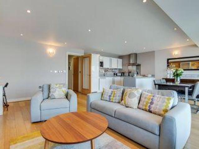 2 Bedrooms Flat for sale in Horseferry Place, Greenwich, London SE10