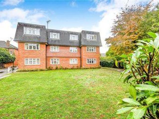 2 Bedrooms Flat for sale in Havelock House, Alexandra Road, Farnborough GU14