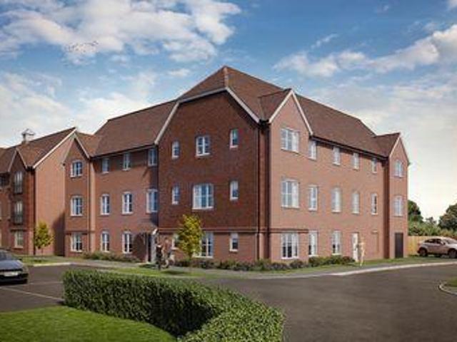 2 Bedrooms Flat for sale in ´´Hawthorn House´´ at Reigate Road, Hookwood, Horley RH6