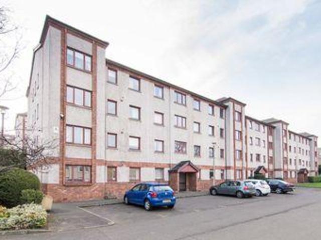2 Bedrooms Flat for sale in Hawthornden Place, Pilrig, Edinburgh EH7