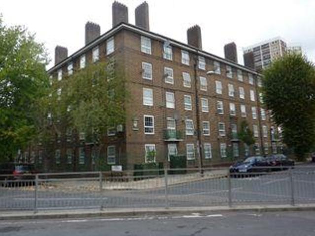 2 Bedrooms Flat for sale in Haddo House, Greenwich, London SE10