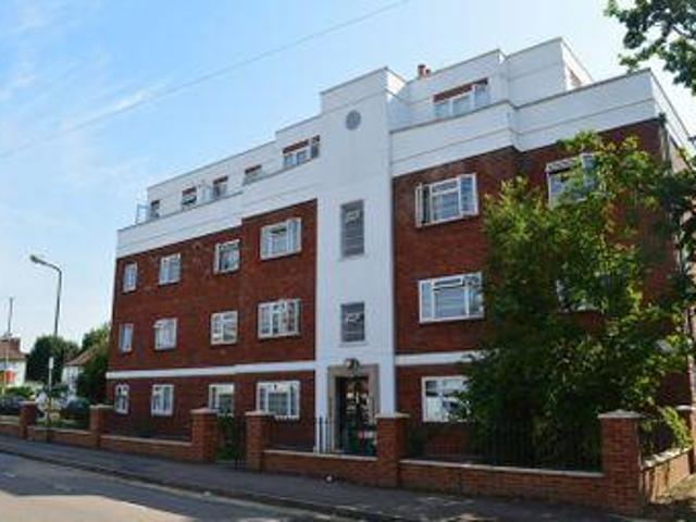 2 Bedrooms Flat for sale in Hale Lane, London NW7