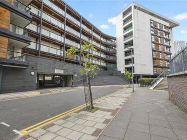 2 Bedrooms Flat for sale in Hallings Wharf Studios, 1 Channelsea Road, London E15